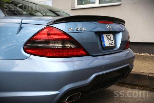 Blue Mercedes-Benz SL 500 2010 in Riga, with an engine capacity of 5.50 L and mileage of 168 thousand km for 19995 €, photo 8 on AUTOMOTO.COM.LV