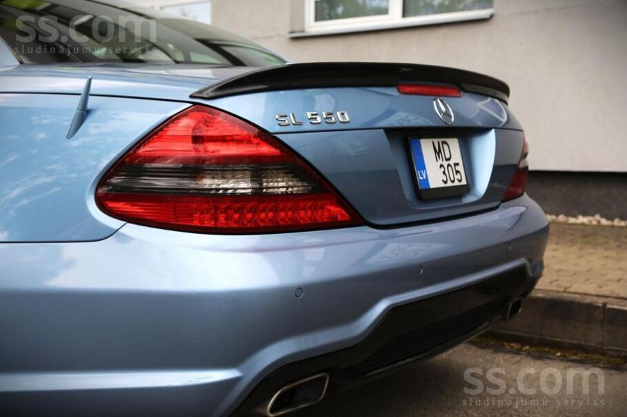 Zils Mercedes-Benz SL 500 2010 Rīga, ar dzinēja tilpumu 5.50 L un nobraukumu 168 tūkst. km par 19995 €, foto 8 vietnē AUTOMOTO.COM.LV