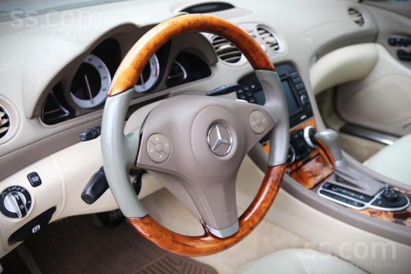 Blue Mercedes-Benz SL 500 2010 in Riga, with an engine capacity of 5.50 L and mileage of 168 thousand km for 19995 €, photo 11 on AUTOMOTO.COM.LV
