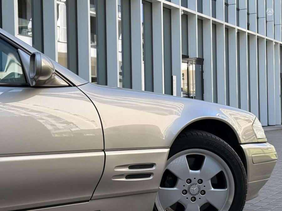 Brown Mercedes-Benz SL 500 1999 in Vilnius, with an engine capacity of 4.97 L and mileage of 155 thousand km for 24990 €, photo 8 on AUTOMOTO.COM.LV