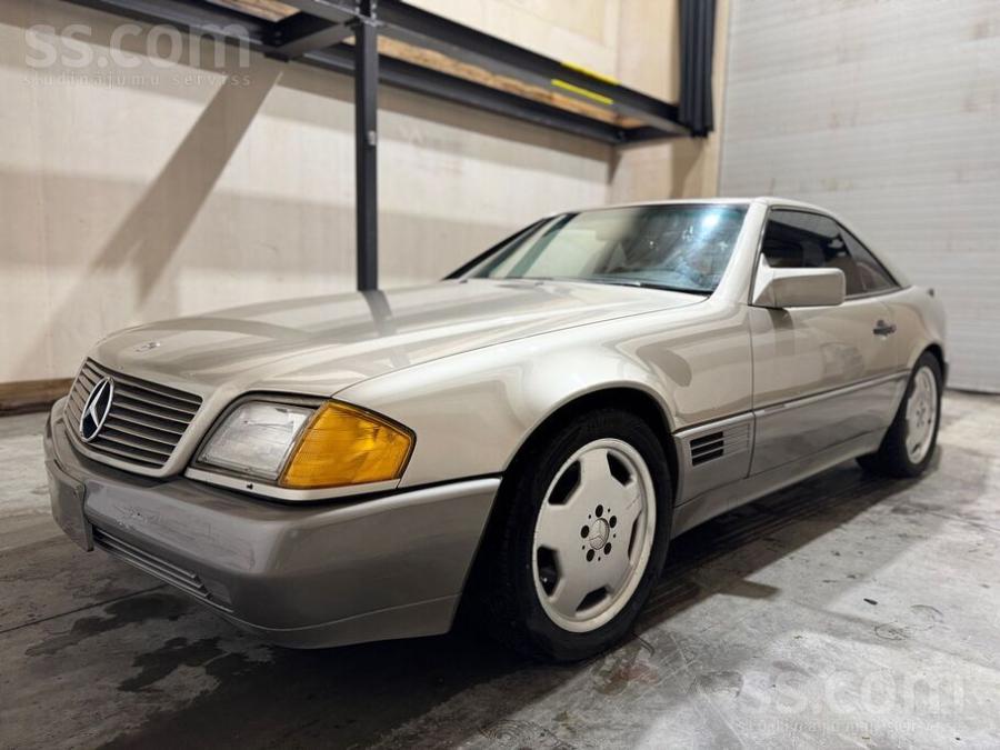 Mercedes-Benz SL 500 1990 in Riga, with an engine capacity of 5.00 L and mileage of 96 thousand km for 7800 €, photo 1 on AUTOMOTO.COM.LV