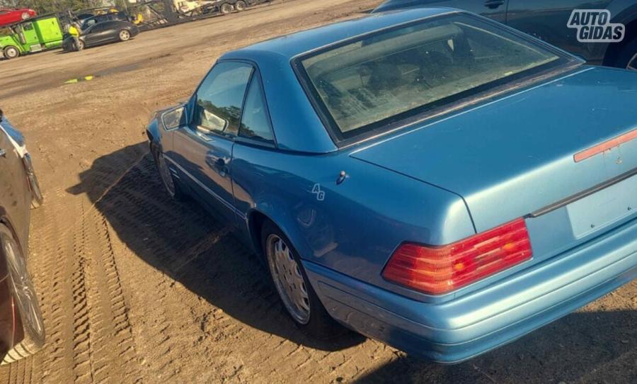 Mercedes-Benz SL 500 1998 Klaipėda, ar dzinēja tilpumu 5.00 L un nobraukumu 120 tūkst. km par 5200 €, foto 4 vietnē AUTOMOTO.COM.LV