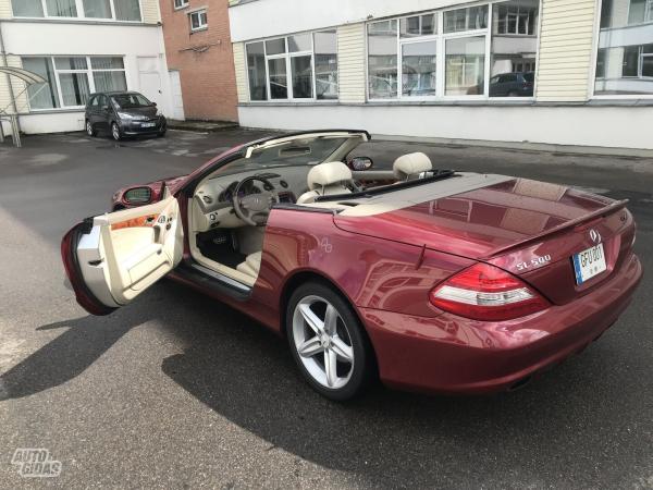 Mercedes-Benz SL 500 2003 in Klaipeda, with an engine capacity of 5.00 L and mileage of 82 thousand km for 17000 €, photo 1 on AUTOMOTO.COM.LV