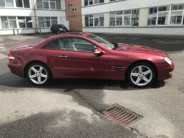 Mercedes-Benz SL 500 2003 in Klaipeda, with an engine capacity of 5.00 L and mileage of 82 thousand km for 17000 €, photo 5 on AUTOMOTO.COM.LV