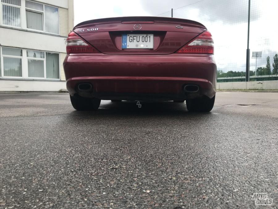 Mercedes-Benz SL 500 2003 in Klaipeda, with an engine capacity of 5.00 L and mileage of 82 thousand km for 17000 €, photo 8 on AUTOMOTO.COM.LV