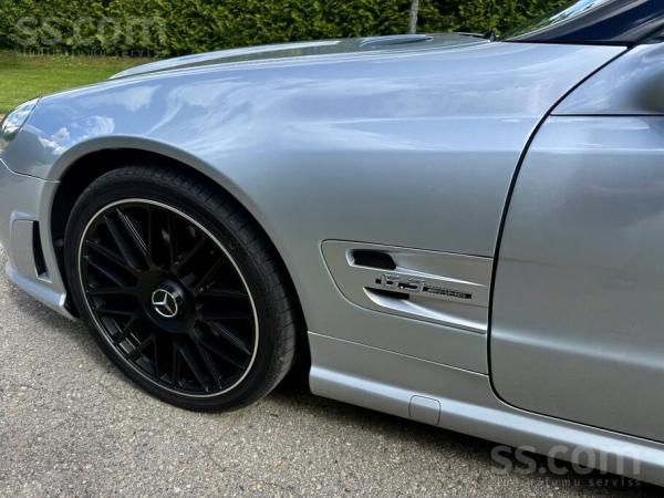 Mercedes-Benz SL 500 2003 Rīga, ar dzinēja tilpumu 5.00 L un nobraukumu 75 tūkst. km par 29995 €, foto 5 vietnē AUTOMOTO.COM.LV