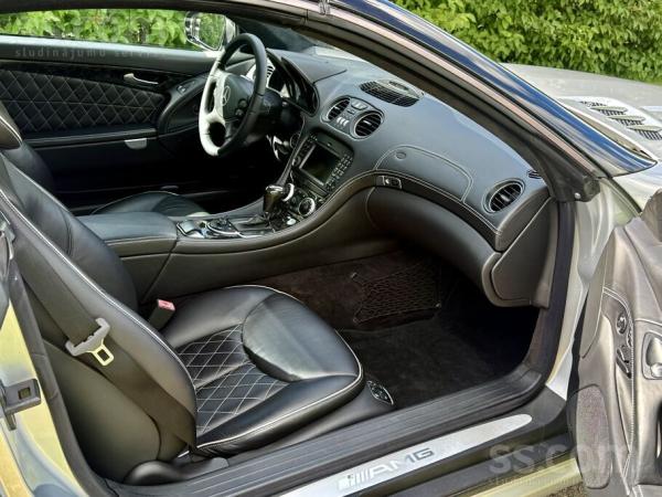 Mercedes-Benz SL 500 2003 Rīga, ar dzinēja tilpumu 5.00 L un nobraukumu 75 tūkst. km par 29995 €, foto 9 vietnē AUTOMOTO.COM.LV