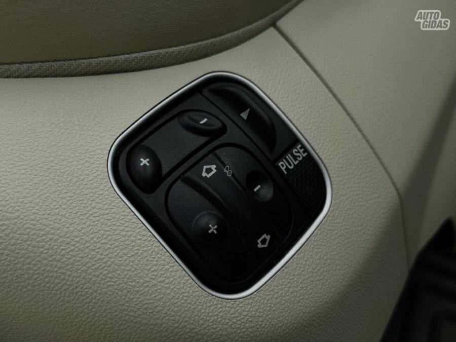 Мерседес СЛ 500 2005 в Авиженяй, объемом двигателя 5.00 л и пробегом 122 тыс. км за 17000 €, фото 17 на AUTOMOTO.COM.LV