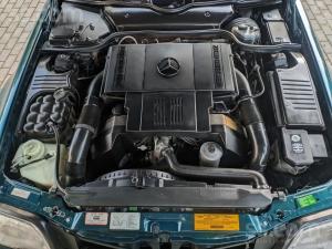 Зеленый Мерседес СЛ 500 1993 в Рига, объемом двигателя 5.00 л и пробегом 135 тыс. км за 12600 €, фото 7 на AUTOMOTO.COM.LV