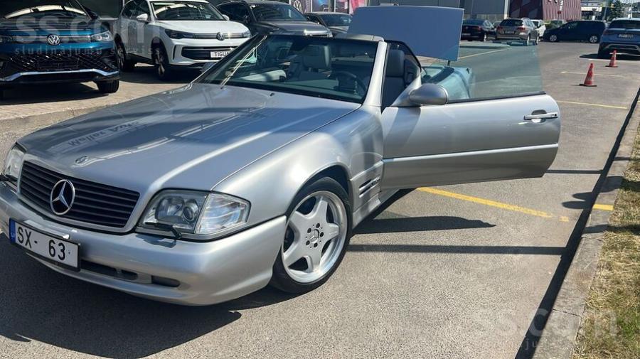 Grey Mercedes-Benz SL 500 1999 in Riga, with an engine capacity of 5.00 L and mileage of 160 thousand km for 16500 €, photo 1 on AUTOMOTO.COM.LV