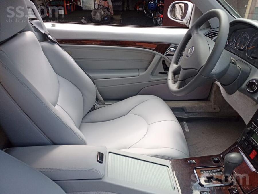 Grey Mercedes-Benz SL 500 1999 in Riga, with an engine capacity of 5.00 L and mileage of 160 thousand km for 16500 €, photo 3 on AUTOMOTO.COM.LV