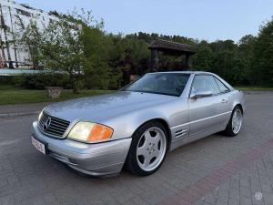 Pelēks Mercedes-Benz SL 500 1999 Viļņa, ar dzinēja tilpumu 5.00 L un nobraukumu 240 tūkst. km par 14000 €, foto 8 vietnē AUTOMOTO.COM.LV