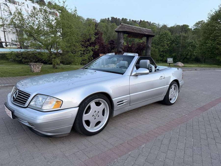 Pelēks Mercedes-Benz SL 500 1999 Viļņa, ar dzinēja tilpumu 5.00 L un nobraukumu 240 tūkst. km par 14000 €, foto 9 vietnē AUTOMOTO.COM.LV