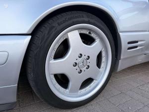 Pelēks Mercedes-Benz SL 500 1999 Viļņa, ar dzinēja tilpumu 5.00 L un nobraukumu 240 tūkst. km par 14000 €, foto 15 vietnē AUTOMOTO.COM.LV