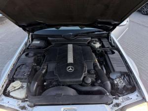 Pelēks Mercedes-Benz SL 500 1999 Viļņa, ar dzinēja tilpumu 5.00 L un nobraukumu 240 tūkst. km par 14000 €, foto 18 vietnē AUTOMOTO.COM.LV