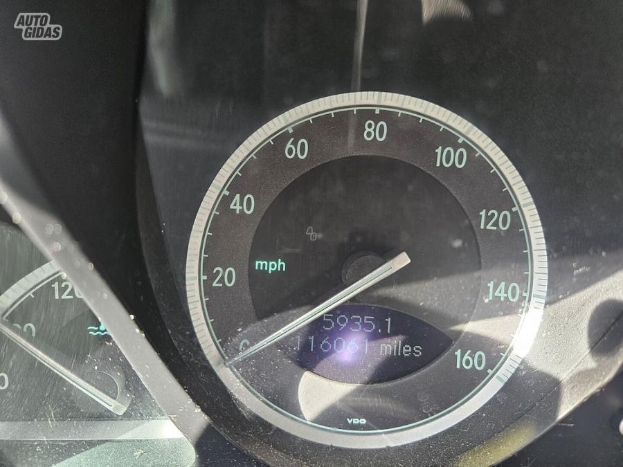 Серый Мерседес СЛ 500 2003 в Каунас, объемом двигателя 5.00 л и пробегом 116 тыс. км за 4599 €, фото 24 на AUTOMOTO.COM.LV