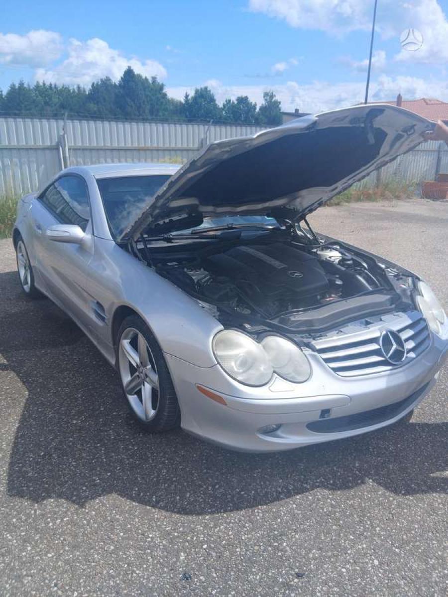 Grey Mercedes-Benz SL 500 2004 in Kaunas, with an engine capacity of 5.00 L and mileage of 0 thousand km for 6000 €, photo 4 on AUTOMOTO.COM.LV