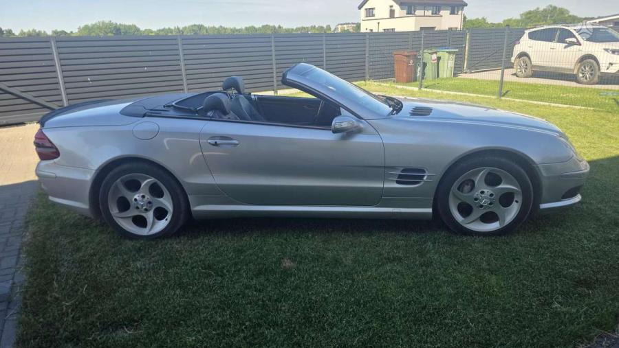 Pelēks Mercedes-Benz SL 500 2005 Kauņa, ar dzinēja tilpumu 5.00 L un nobraukumu 179 tūkst. km par 11999 €, foto 5 vietnē AUTOMOTO.COM.LV