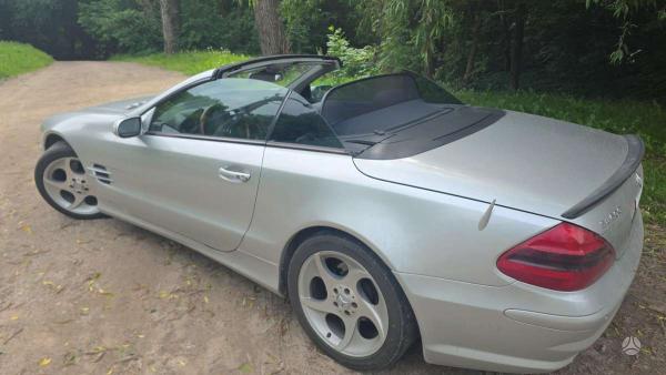 Pelēks Mercedes-Benz SL 500 2005 Kauņa, ar dzinēja tilpumu 5.00 L un nobraukumu 179 tūkst. km par 11999 €, foto 5 vietnē AUTOMOTO.COM.LV
