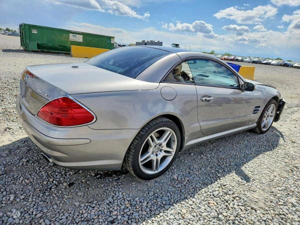 Grey Mercedes-Benz SL 500 2006 in Siauliai, with an engine capacity of 5.00 L and mileage of 129 thousand km for 8150 €, photo 4 on AUTOMOTO.COM.LV