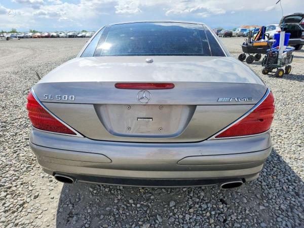 Grey Mercedes-Benz SL 500 2006 in Siauliai, with an engine capacity of 5.00 L and mileage of 129 thousand km for 8150 €, photo 5 on AUTOMOTO.COM.LV