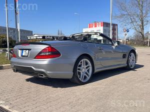 Grey Mercedes-Benz SL 500 2010 in Riga, with an engine capacity of 5.50 L and mileage of 155 thousand km for 20500 €, photo 5 on AUTOMOTO.COM.LV