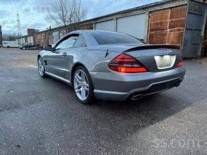 Grey Mercedes-Benz SL 500 2010 in Riga, with an engine capacity of 5.50 L and mileage of 155 thousand km for 20500 €, photo 16 on AUTOMOTO.COM.LV