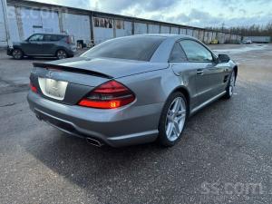 Grey Mercedes-Benz SL 500 2010 in Riga, with an engine capacity of 5.50 L and mileage of 155 thousand km for 20500 €, photo 17 on AUTOMOTO.COM.LV