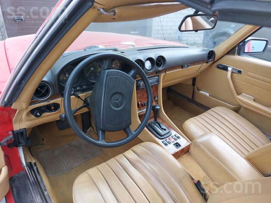 Sarkans Mercedes-Benz SL 500 1985 Rīga, ar dzinēja tilpumu 5.00 L un nobraukumu 122 tūkst. km par 15000 €, foto 9 vietnē AUTOMOTO.COM.LV