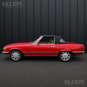 Красный Мерседес СЛ 500 1985 в Рига, объемом двигателя 5.00 л и пробегом 123 тыс. км за 16400 €, фото 10 на AUTOMOTO.COM.LV