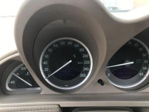 Красный Мерседес СЛ 500 2003 в Клайпеда, объемом двигателя 5.00 л и пробегом 82 тыс. км за 17000 €, фото 11 на AUTOMOTO.COM.LV