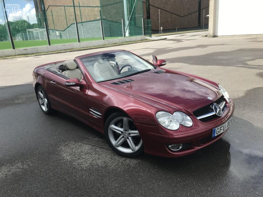 Красный Мерседес СЛ 500 2003 в Клайпеда, объемом двигателя 5.00 л и пробегом 82 тыс. км за 17000 €, фото 17 на AUTOMOTO.COM.LV