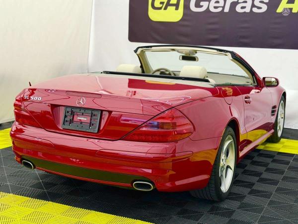 Red Mercedes-Benz SL 500 2005 in Vilnius, with an engine capacity of 5.00 L and mileage of 122 thousand km for 15500 €, photo 4 on AUTOMOTO.COM.LV