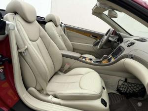 Sarkans Mercedes-Benz SL 500 2005 Viļņa, ar dzinēja tilpumu 5.00 L un nobraukumu 122 tūkst. km par 15500 €, foto 13 vietnē AUTOMOTO.COM.LV