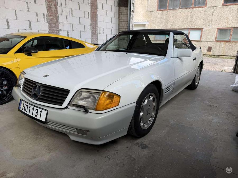 Balts Mercedes-Benz SL 500 1991 Alīta, ar dzinēja tilpumu 4.97 L un nobraukumu 116 tūkst. km par 16000 €, foto 1 vietnē AUTOMOTO.COM.LV