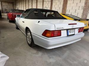 Balts Mercedes-Benz SL 500 1991 Alīta, ar dzinēja tilpumu 4.97 L un nobraukumu 116 tūkst. km par 16000 €, foto 6 vietnē AUTOMOTO.COM.LV