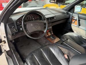 Balts Mercedes-Benz SL 500 1991 Alīta, ar dzinēja tilpumu 4.97 L un nobraukumu 116 tūkst. km par 16000 €, foto 10 vietnē AUTOMOTO.COM.LV