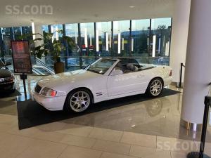 Balts Mercedes-Benz SL 500 1999 Rīga, ar dzinēja tilpumu 5.00 L un nobraukumu 157 tūkst. km par 17500 €, foto  vietnē AUTOMOTO.COM.LV