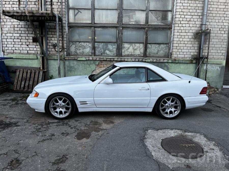 Balts Mercedes-Benz SL 500 1999 Rīga, ar dzinēja tilpumu 5.00 L un nobraukumu 157 tūkst. km par 17500 €, foto 3 vietnē AUTOMOTO.COM.LV