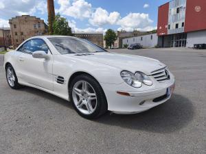 Balts Mercedes-Benz SL 500 2003 Šauļi, ar dzinēja tilpumu 5.00 L un nobraukumu 196 tūkst. km par 6850 €, foto  vietnē AUTOMOTO.COM.LV