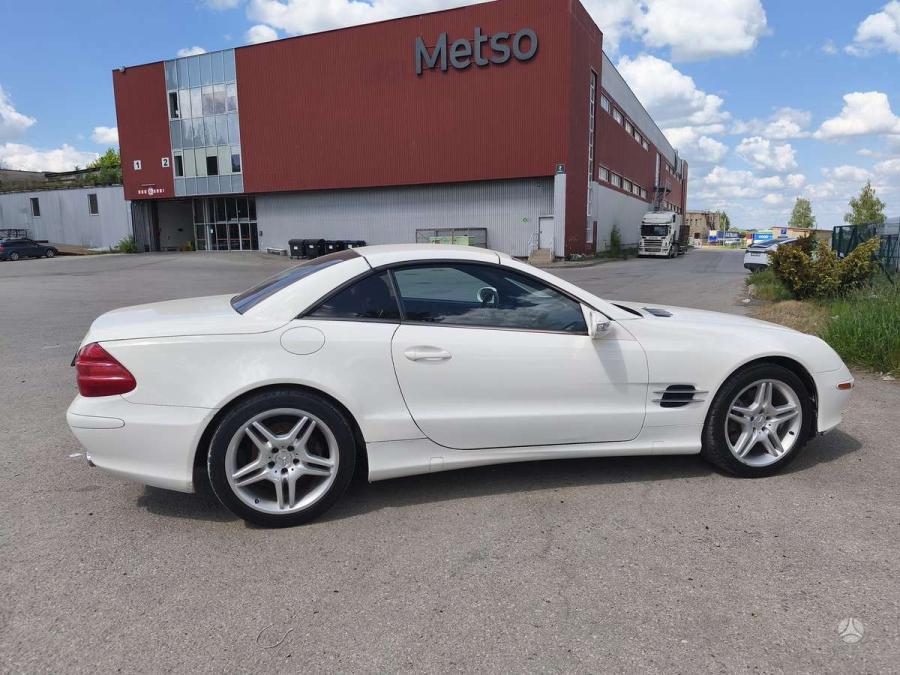 Balts Mercedes-Benz SL 500 2003 Šauļi, ar dzinēja tilpumu 5.00 L un nobraukumu 196 tūkst. km par 6850 €, foto 4 vietnē AUTOMOTO.COM.LV