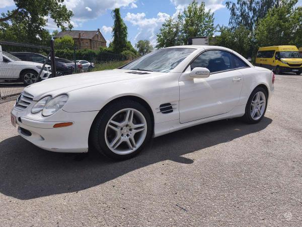 Balts Mercedes-Benz SL 500 2003 Šauļi, ar dzinēja tilpumu 5.00 L un nobraukumu 196 tūkst. km par 6850 €, foto 5 vietnē AUTOMOTO.COM.LV