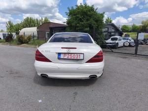 Balts Mercedes-Benz SL 500 2003 Šauļi, ar dzinēja tilpumu 5.00 L un nobraukumu 196 tūkst. km par 6850 €, foto 9 vietnē AUTOMOTO.COM.LV