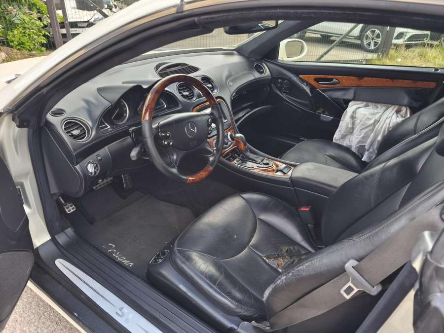 Balts Mercedes-Benz SL 500 2003 Šauļi, ar dzinēja tilpumu 5.00 L un nobraukumu 196 tūkst. km par 6850 €, foto 12 vietnē AUTOMOTO.COM.LV