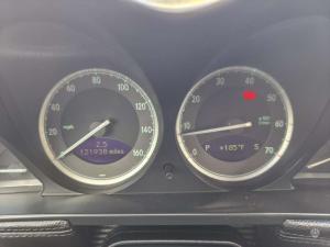Balts Mercedes-Benz SL 500 2003 Šauļi, ar dzinēja tilpumu 5.00 L un nobraukumu 196 tūkst. km par 6850 €, foto 15 vietnē AUTOMOTO.COM.LV