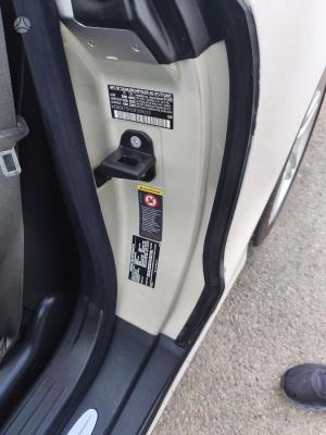 Balts Mercedes-Benz SL 500 2003 Šauļi, ar dzinēja tilpumu 5.00 L un nobraukumu 196 tūkst. km par 6850 €, foto 19 vietnē AUTOMOTO.COM.LV
