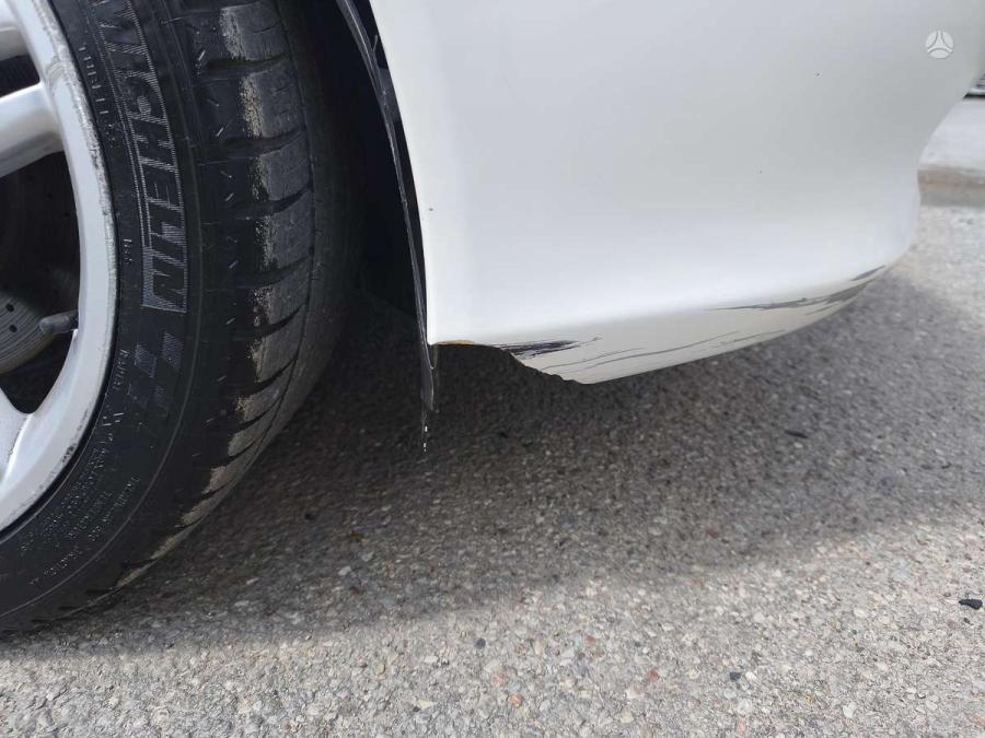 Balts Mercedes-Benz SL 500 2003 Šauļi, ar dzinēja tilpumu 5.00 L un nobraukumu 196 tūkst. km par 6850 €, foto 30 vietnē AUTOMOTO.COM.LV