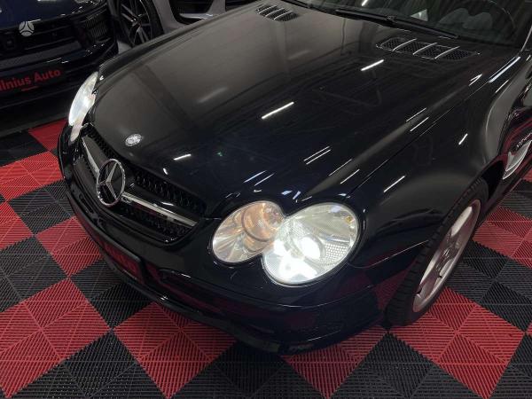 Melns Mercedes-Benz SL 55 AMG 2003 Viļņa, ar dzinēja tilpumu 5.44 L un nobraukumu 218 tūkst. km par 18800 €, foto 7 vietnē AUTOMOTO.COM.LV