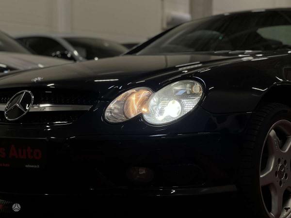 Melns Mercedes-Benz SL 55 AMG 2003 Viļņa, ar dzinēja tilpumu 5.44 L un nobraukumu 218 tūkst. km par 18800 €, foto 8 vietnē AUTOMOTO.COM.LV