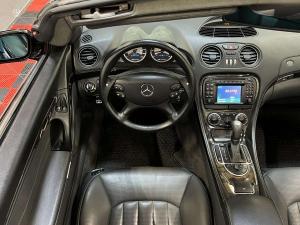 Black Mercedes-Benz SL 55 AMG 2003 in Vilnius, with an engine capacity of 5.44 L and mileage of 218 thousand km for 17800 €, photo 26 on AUTOMOTO.COM.LV